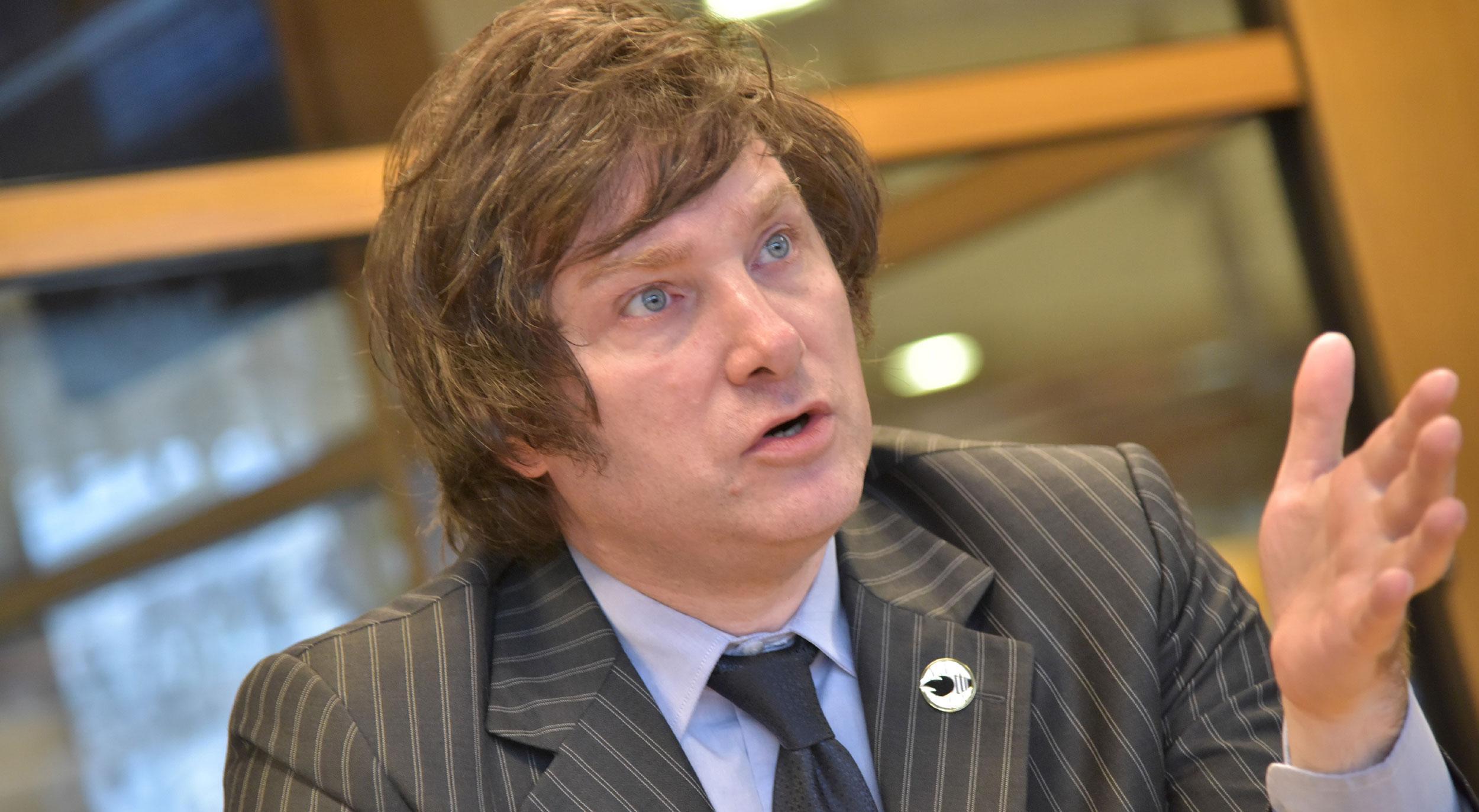 'El Loco' Milei, el pasado futbolero del sorprendente ganador de las ...